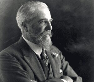 Louis Comfort Tiffany in New London - Lyman Allyn Art Museum